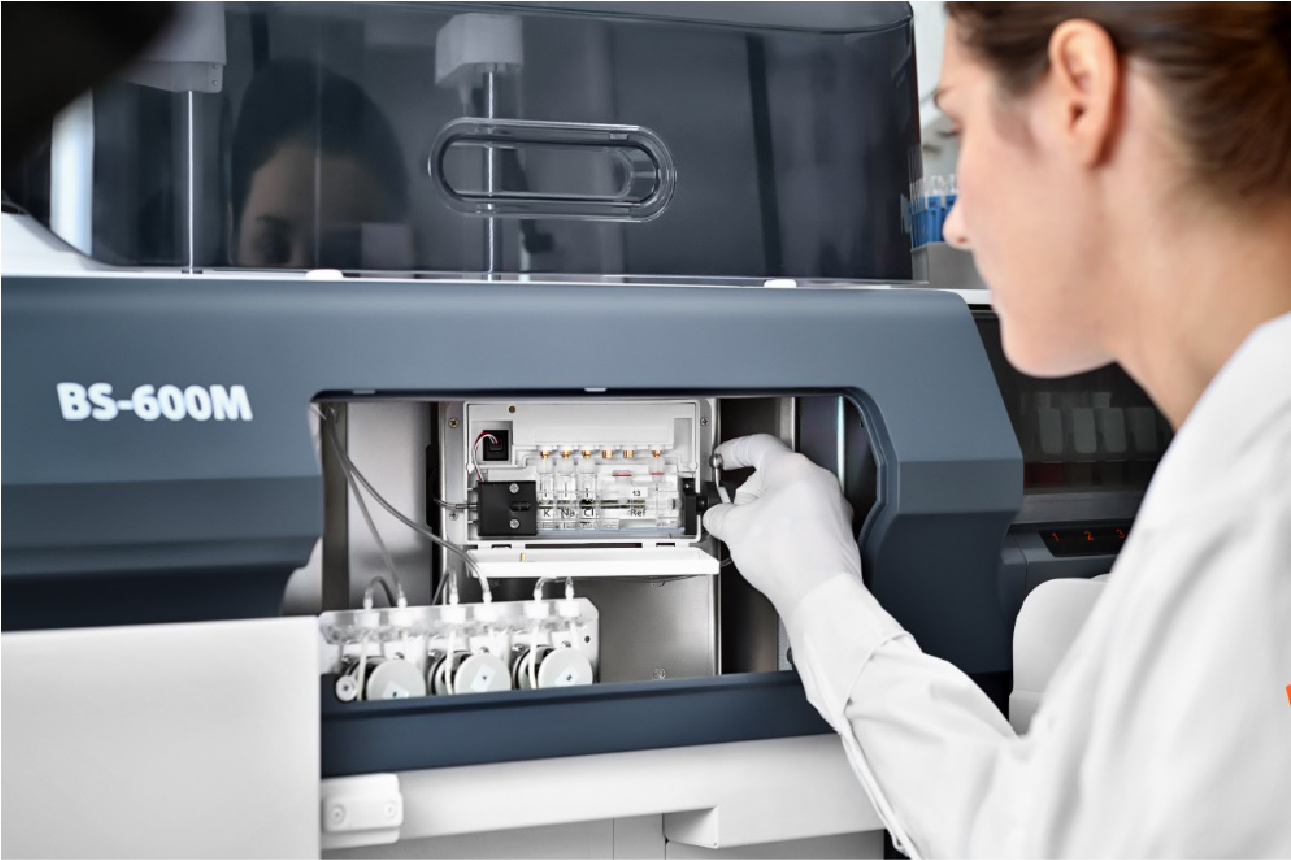 BS-600M Chemistry Analyzer Service System: Winner of iF Design Award ...